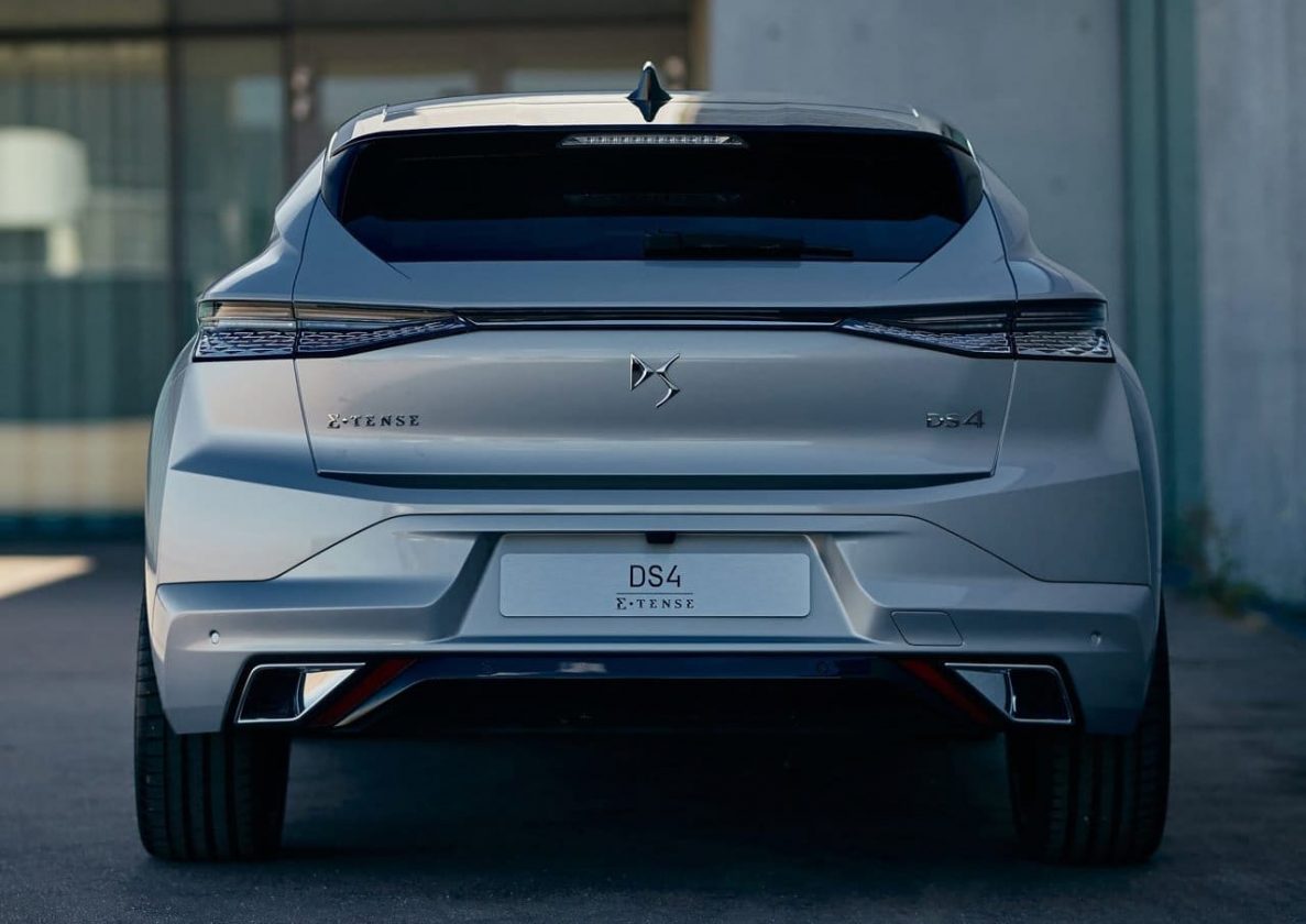 Nouvelle DS 4 : la technologie devient raffinement - MOTORS ACTU