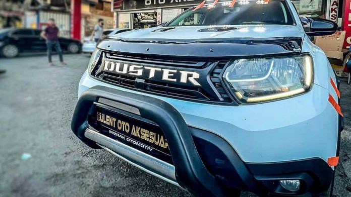 Dacia Duster illumine sa calandre avec une signature unique ! ça vous ...