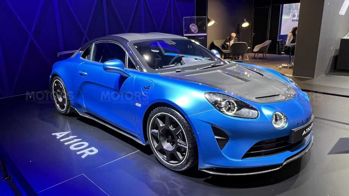 ALPINE A110 R 1.8 turbo 300 ch présente avec l'Alpenglow au Salon de l ...