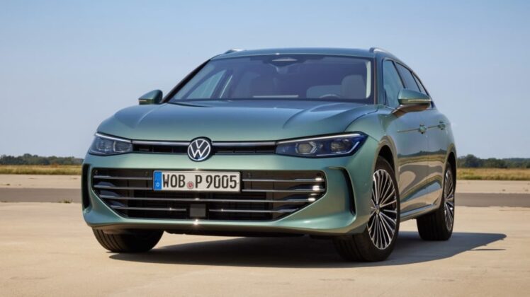 Volkswagen présente la nouvelle génération de la Passat SW - MotorsActu
