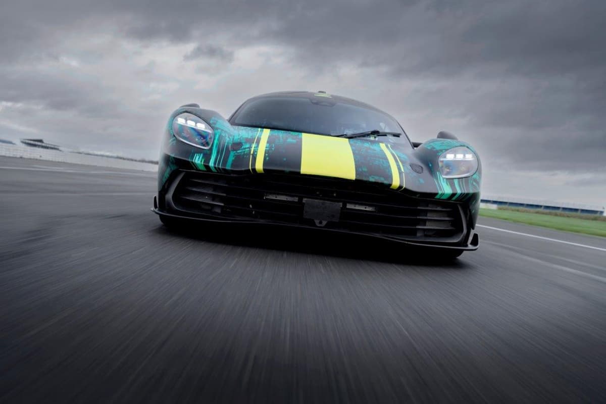 Aston Martin Valhalla, l'hybride de 1012 ch envoyée sur les routes ...
