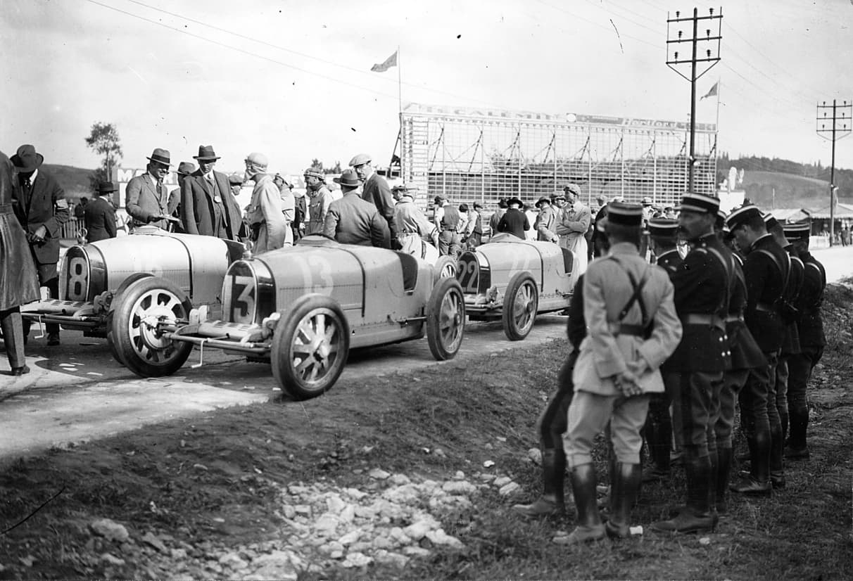 Bugatti Type 35 : Une championne née pour vaincre - MotorsActu